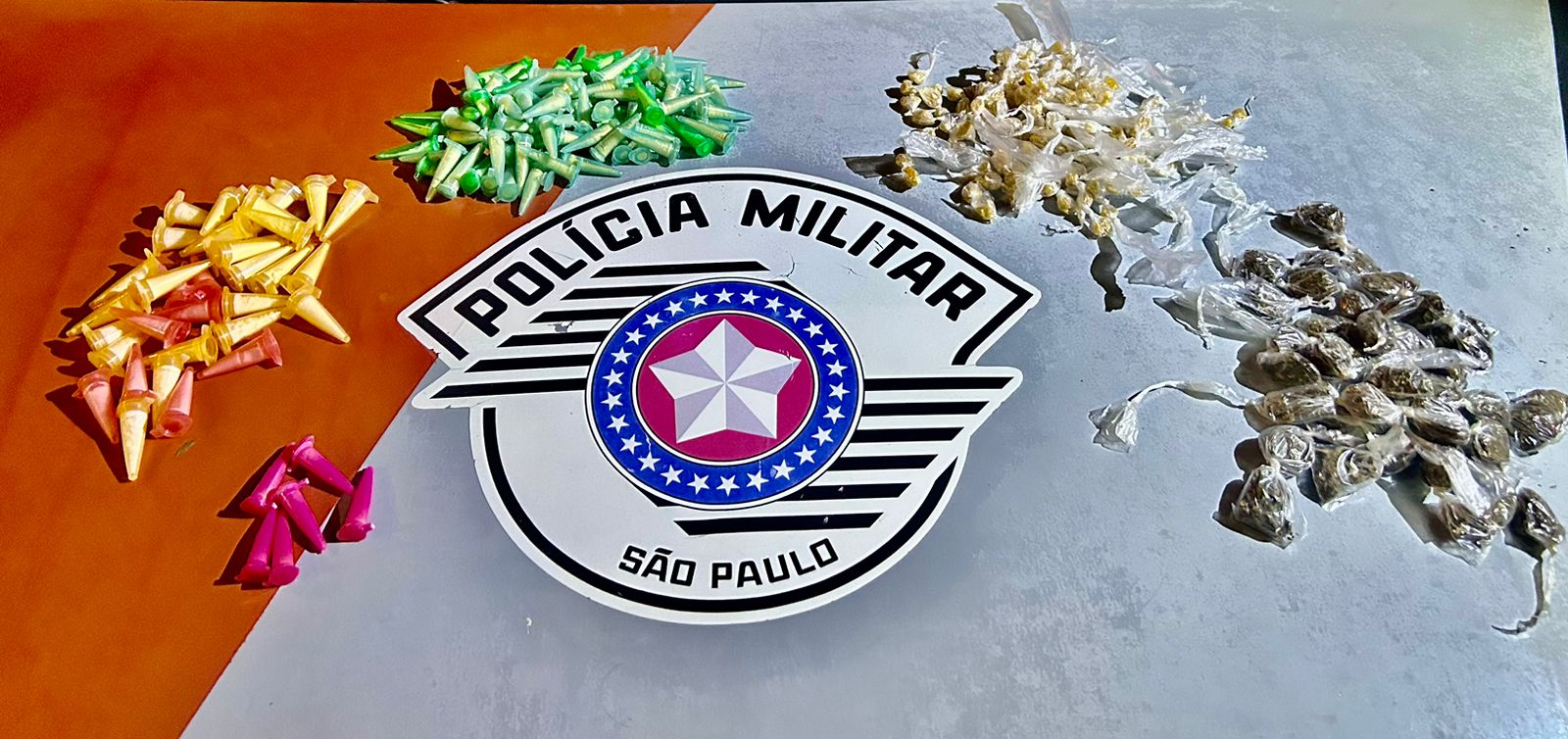 Homem Tenta Fugir Da Rocam E Acaba Preso Por Tráfico De Drogas Em
